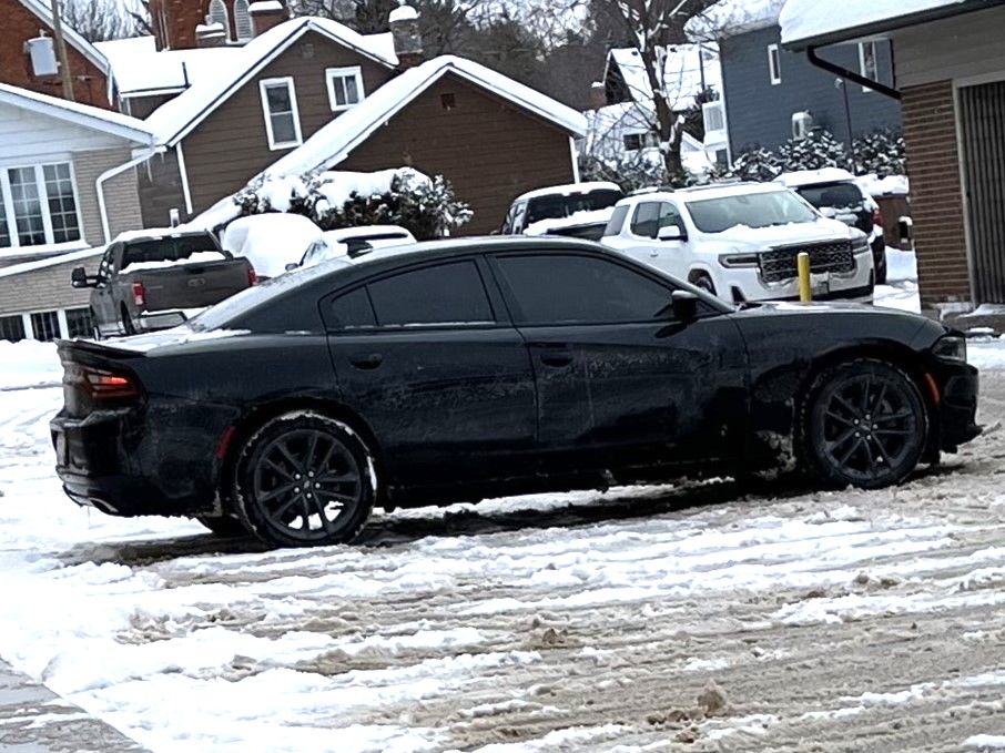 Police share photos of suspect, vehicle in Meaford LCBO theft | Owen ...