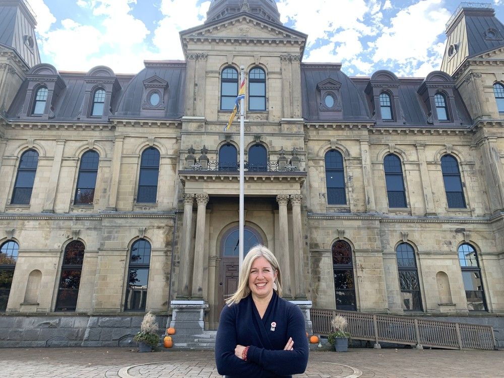 Alex Whalen: Holt government’s broken promise about budget spells bad ...