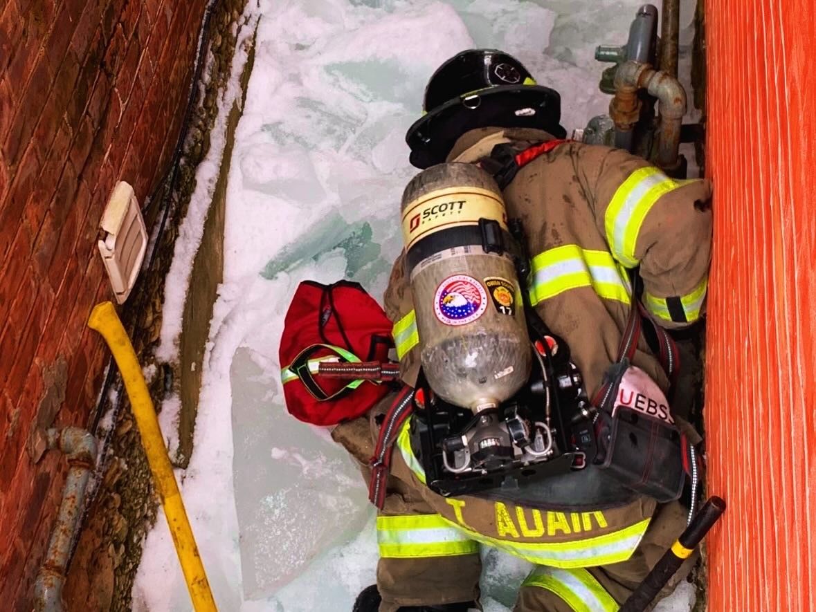 Owen Sound firefighter warns rain may cause ice to fall on gas meters ...