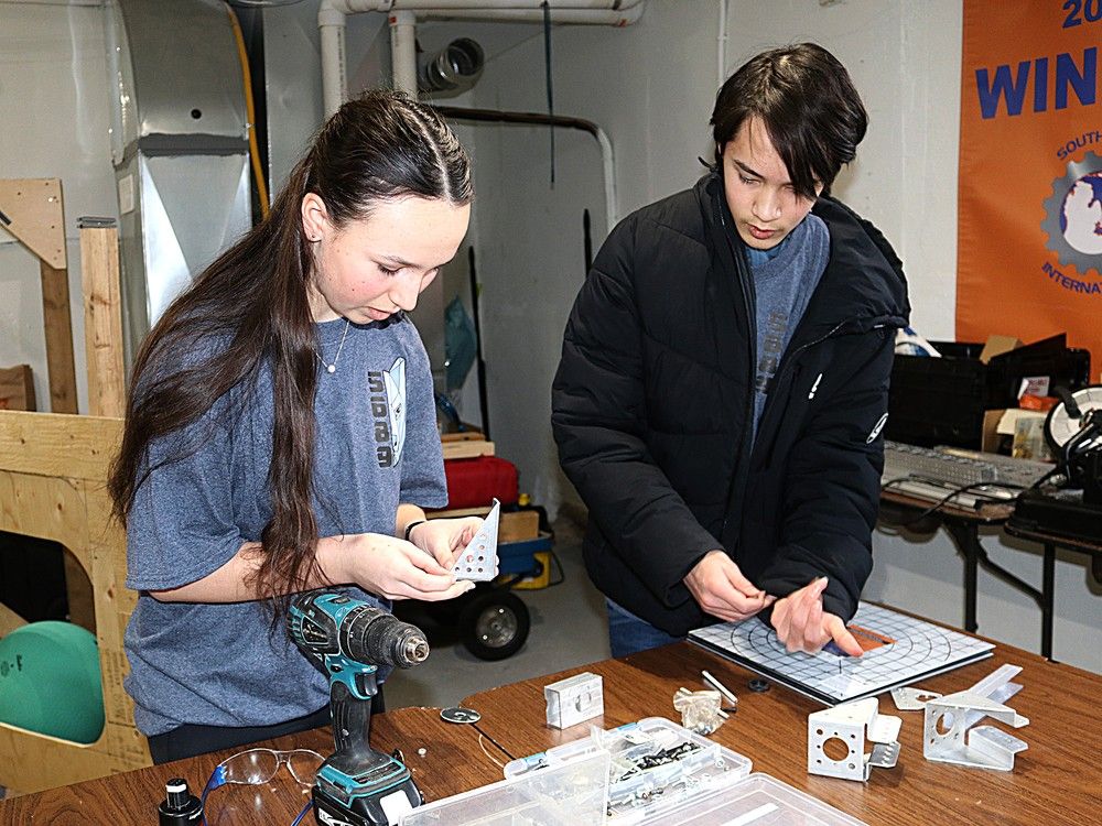 Robotics team ready to roar at first competition of year | Chatham ...