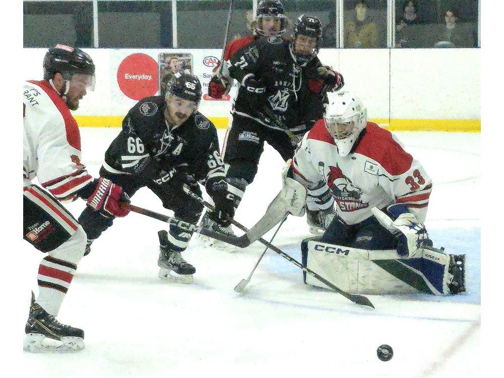 South Stormont Mustangs win 7-5, force Game 4 vs. Manotick Mariners ...