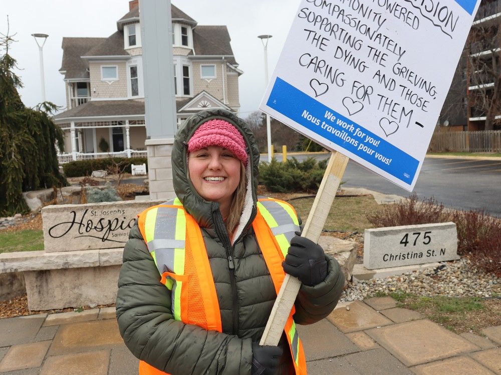 Sarnia hospice workers hold rally to push for a new contract | The ...