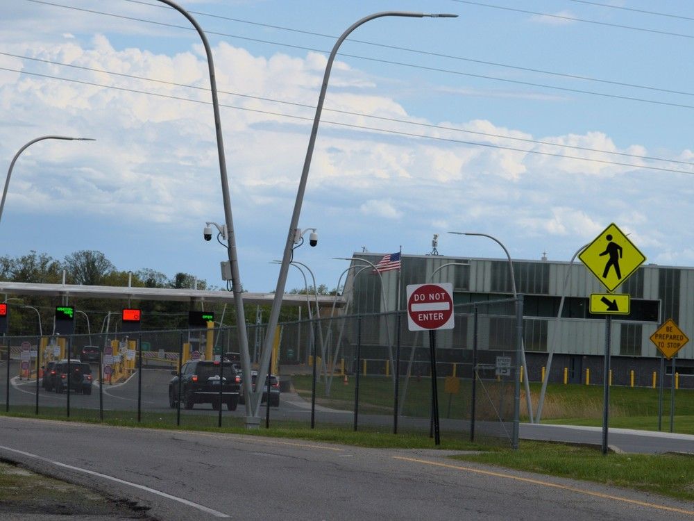 Border crossings from Cornwall to Massena, N.Y., down 25% in April ...