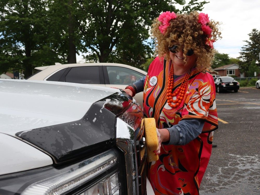 Roper's Romp in Point Edward for Women's Interval Home | The Sarnia ...