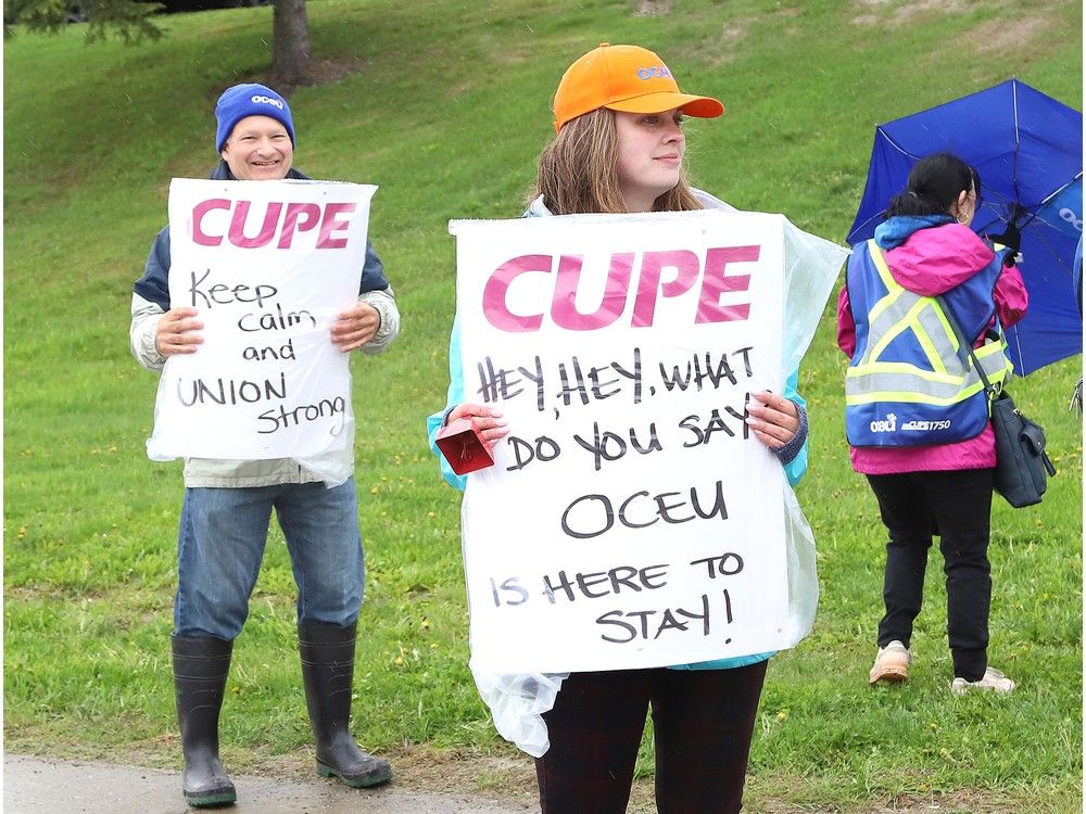 Gallery: WSIB workers in Sudbury go on strike | Sudbury Star