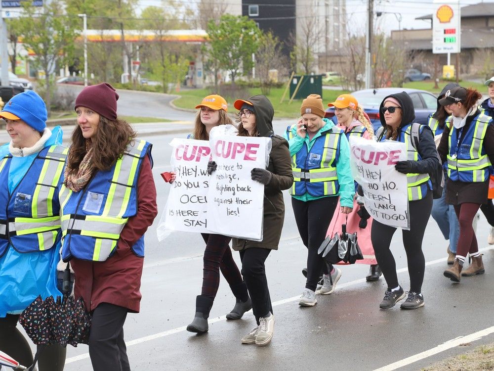 Gallery: WSIB workers in Sudbury go on strike | Sudbury Star