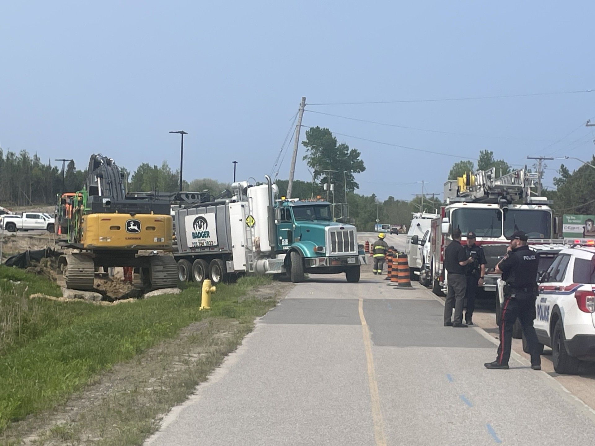 Backhoe mishap at North Bay's new sports complex | North Bay Nugget