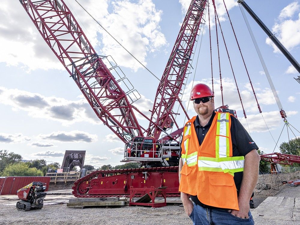 Mammoth crane to remove bridge over Grand River in Brantford ...