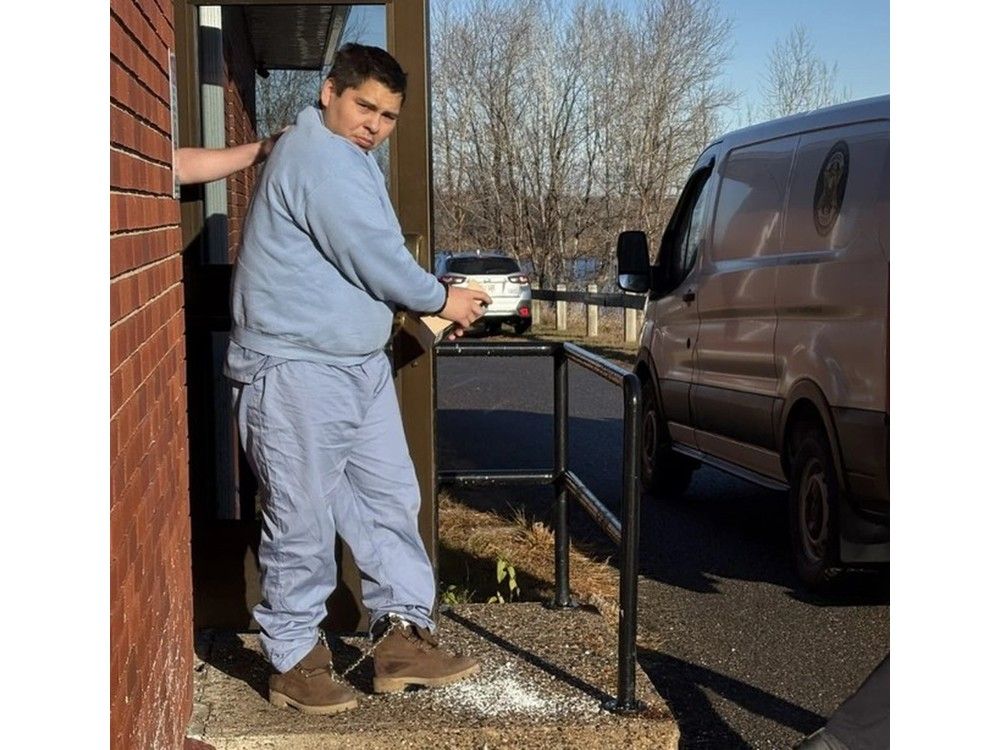 COURT REPORT: Trial set for attempted murder of cops; intruder jailed ...