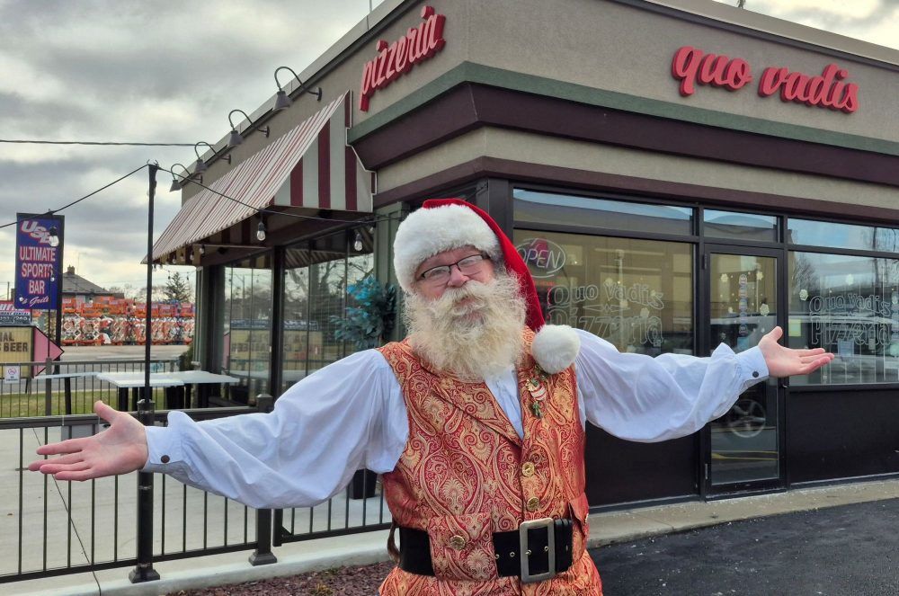 Hundreds served free Christmas dinner | Chatham Daily News