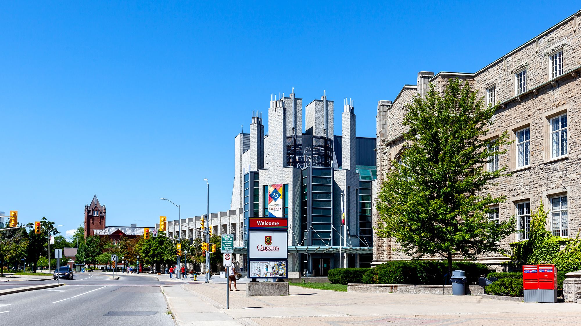 Arbitrator partially sides with Queen's faculty in software grievance ...