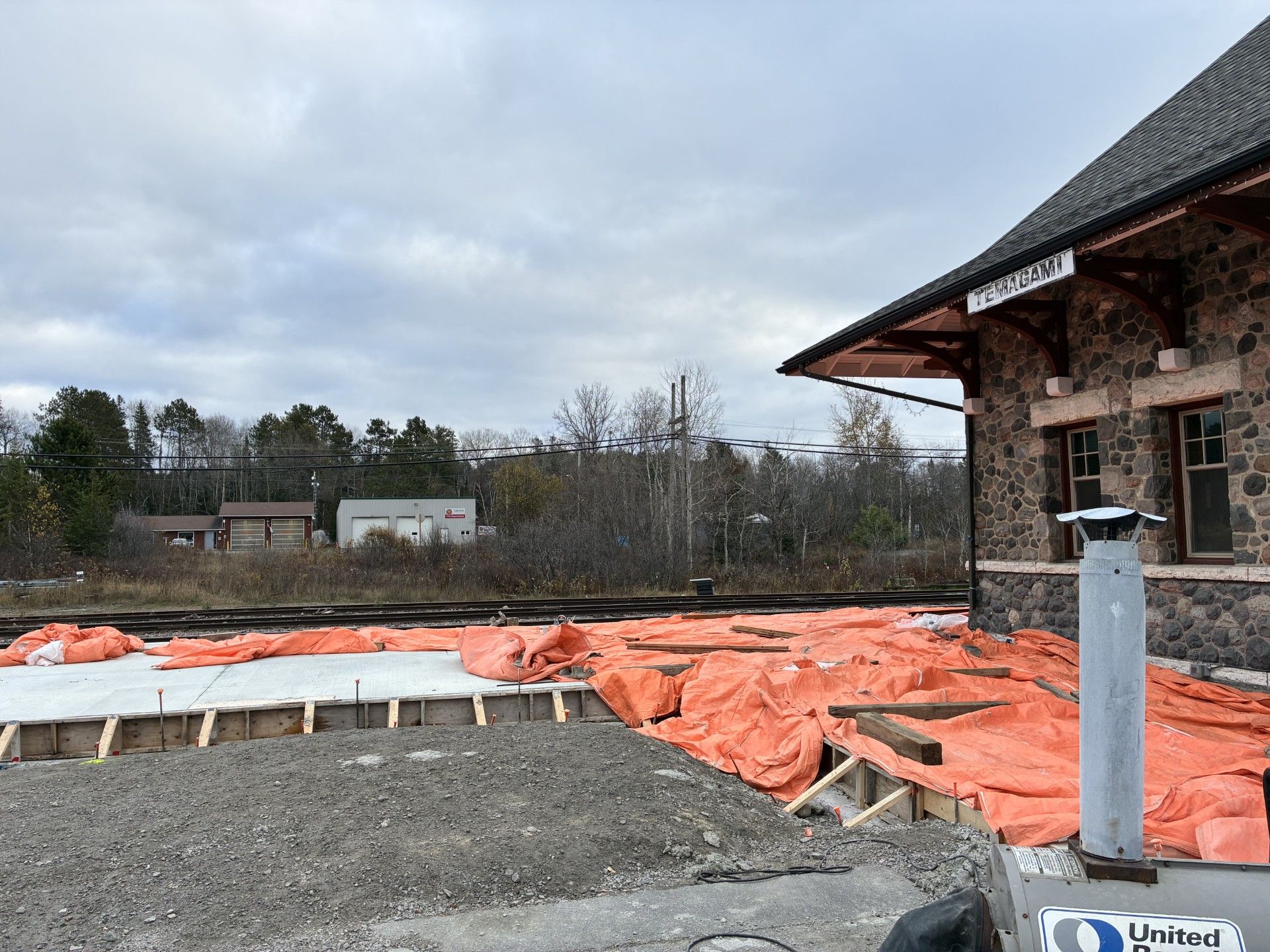 MPP Vic Fedeli says big news on Northlander train coming in January ...