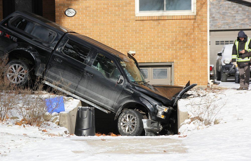 One dead in Corunna crash: Lambton OPP | The Sarnia Observer