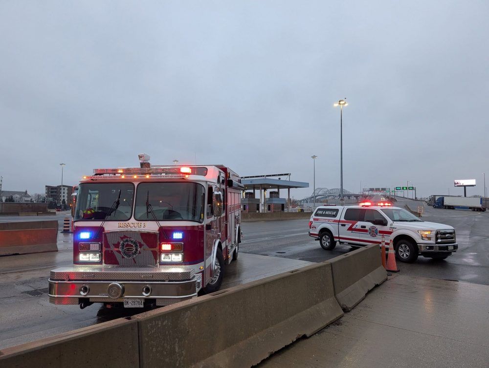 One badly hurt in Blue Water Bridge crash | The Sarnia Observer