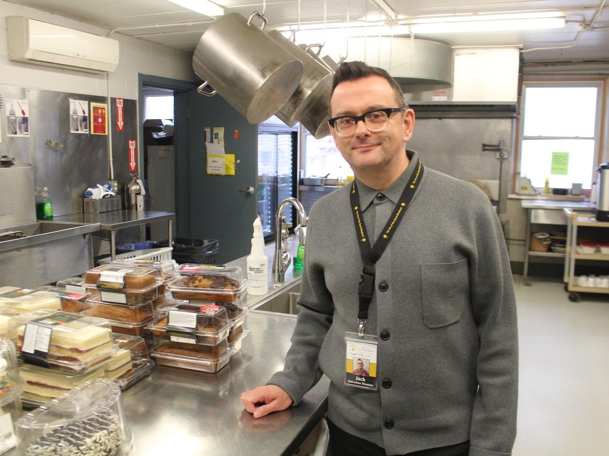 Anonymous cash donations aid food banks in Sarnia | The Sarnia Observer