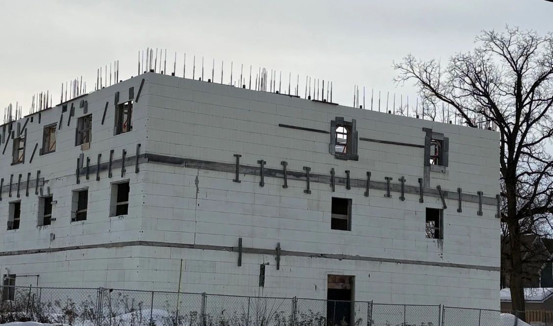Frustration mounts over unfinished building on Front Street | North Bay ...