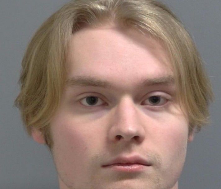 Man charged with stunt driving while awaiting trial for deadly crash ...