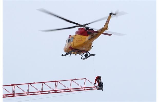 Photos: Dramatic Rescue By Canadian Forces Personnel Of Crane Operator ...