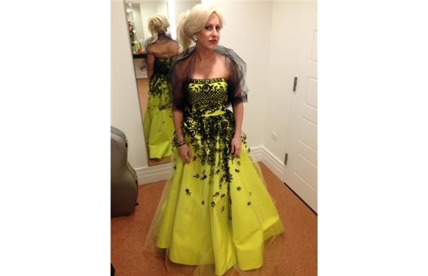 Amanda Forsyth models Oscar de la Renta's gift | Ottawa Citizen