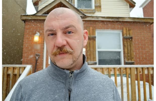 Not up to Scratch: Man fights off would-be carjackers | Ottawa Citizen