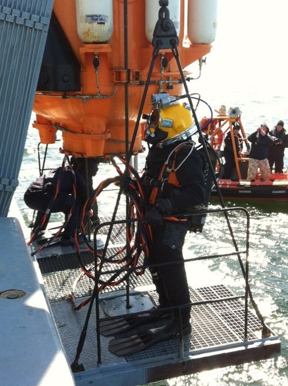 Royal Canadian Navy divers operate in the Baltic Sea – RCN command’s ...