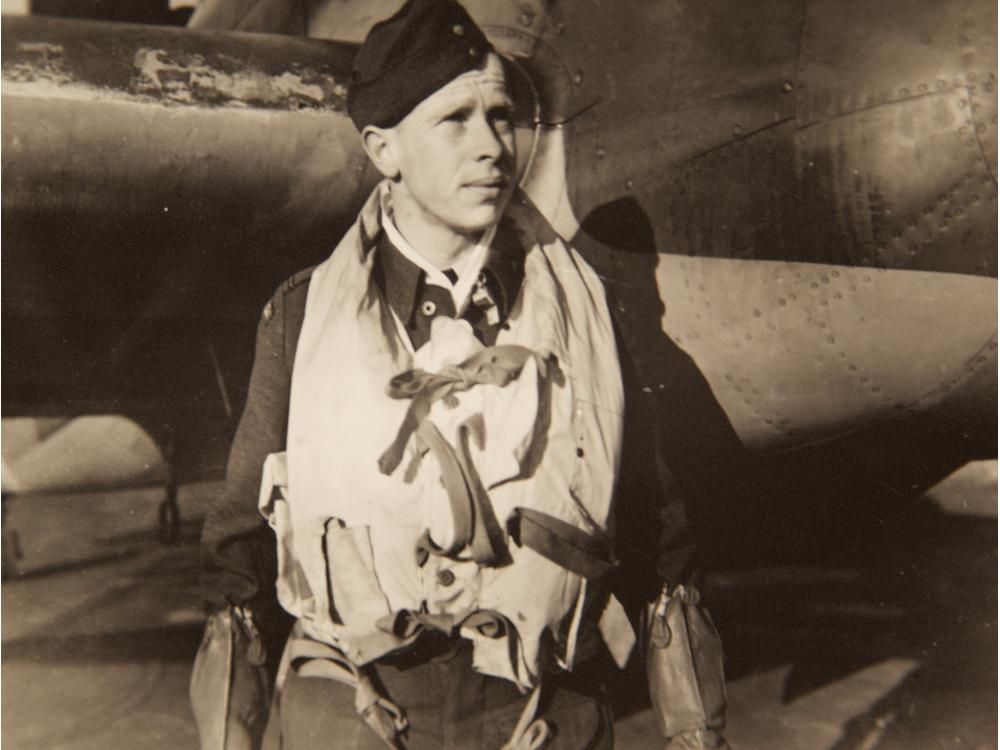 Former Flying Officer Doug Gordon talks about his D-Day experiences ...