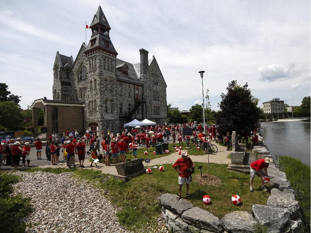 Photos: Power plant protesters gather in Almonte | Ottawa Citizen