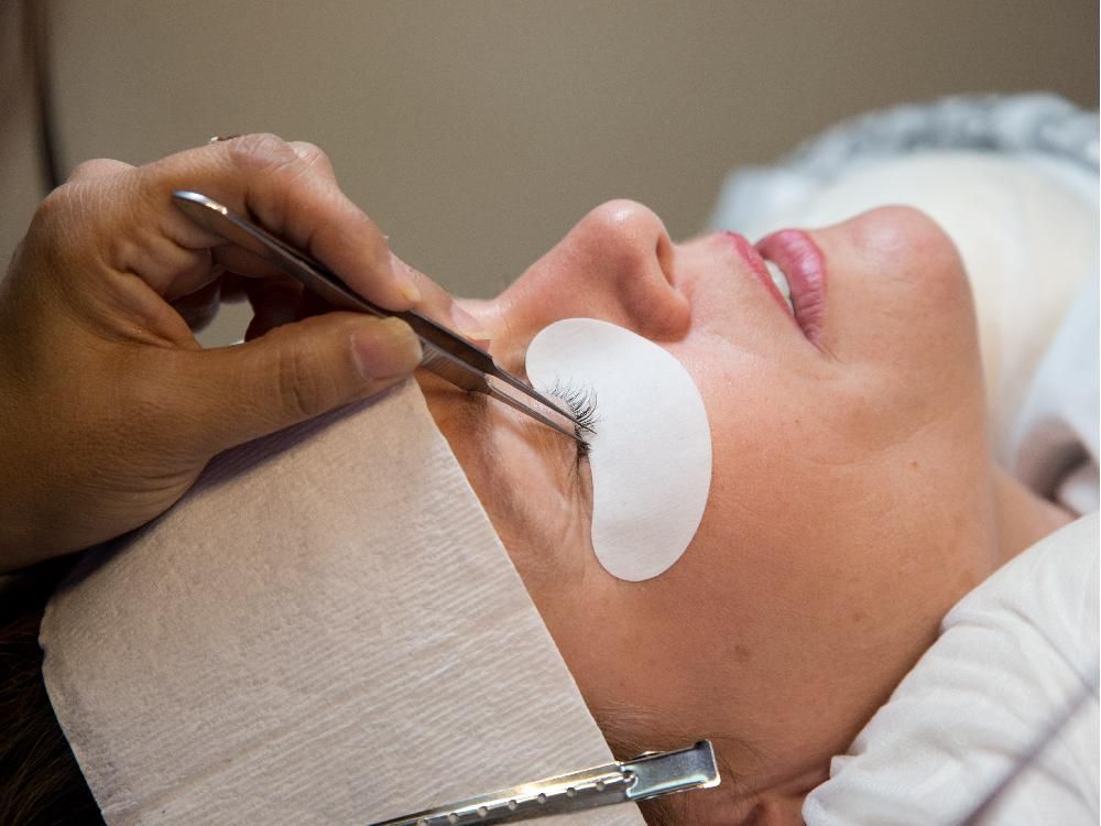 Four steps to fuller eyelashes | Ottawa Citizen