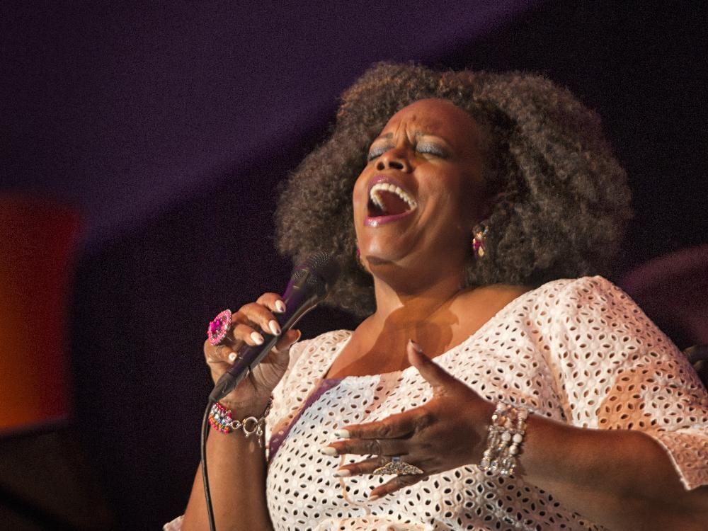 Jazzfest review: Dianne Reeves uplifts with vocal thrills, deep grooves ...