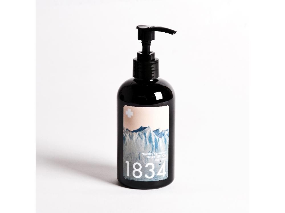 Drake General Store opens boutique in Hudson's Bay Rideau Centre ...