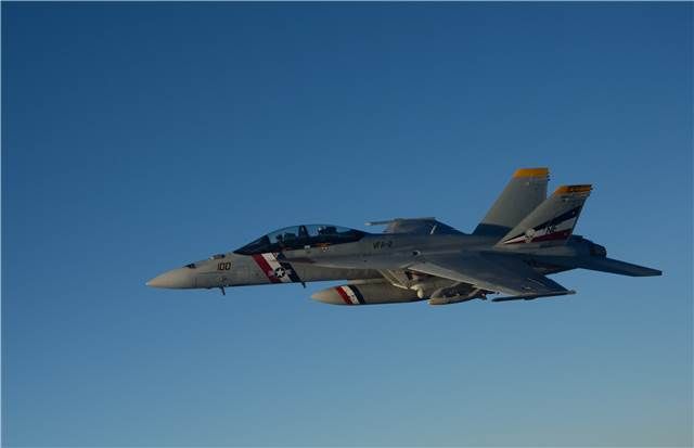 Photos- U.S. fighter jets gas up courtesy of RCAF Polaris refueller ...