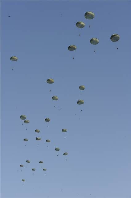 PPCLI soldiers return from Poland and Latvia after infantry and ...