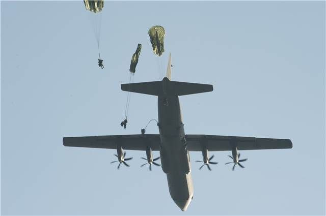 PPCLI soldiers return from Poland and Latvia after infantry and ...