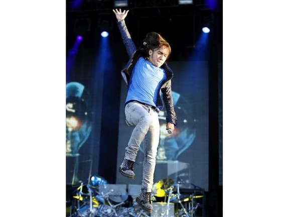 Bluesfest Review: Journey gets all ages movin' to the music | Ottawa ...