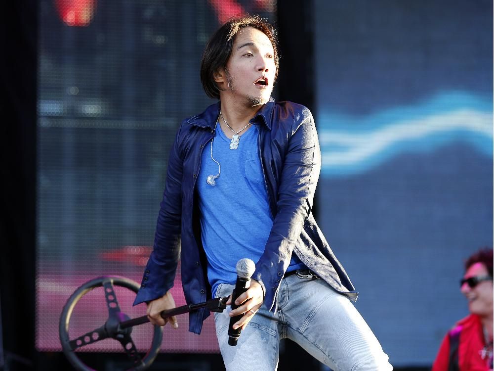 Bluesfest Review: Journey gets all ages movin' to the music | Ottawa ...