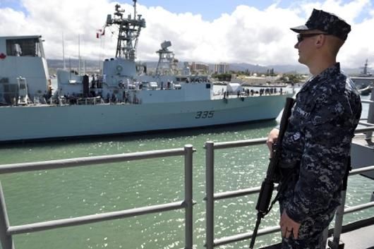 Photos – HMCS Calgary at Pearl Harbor | Ottawa Citizen