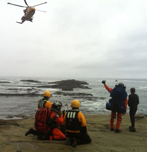 RCAF Cormorant helicopter and SAR crew rescue injured hiker | Ottawa ...