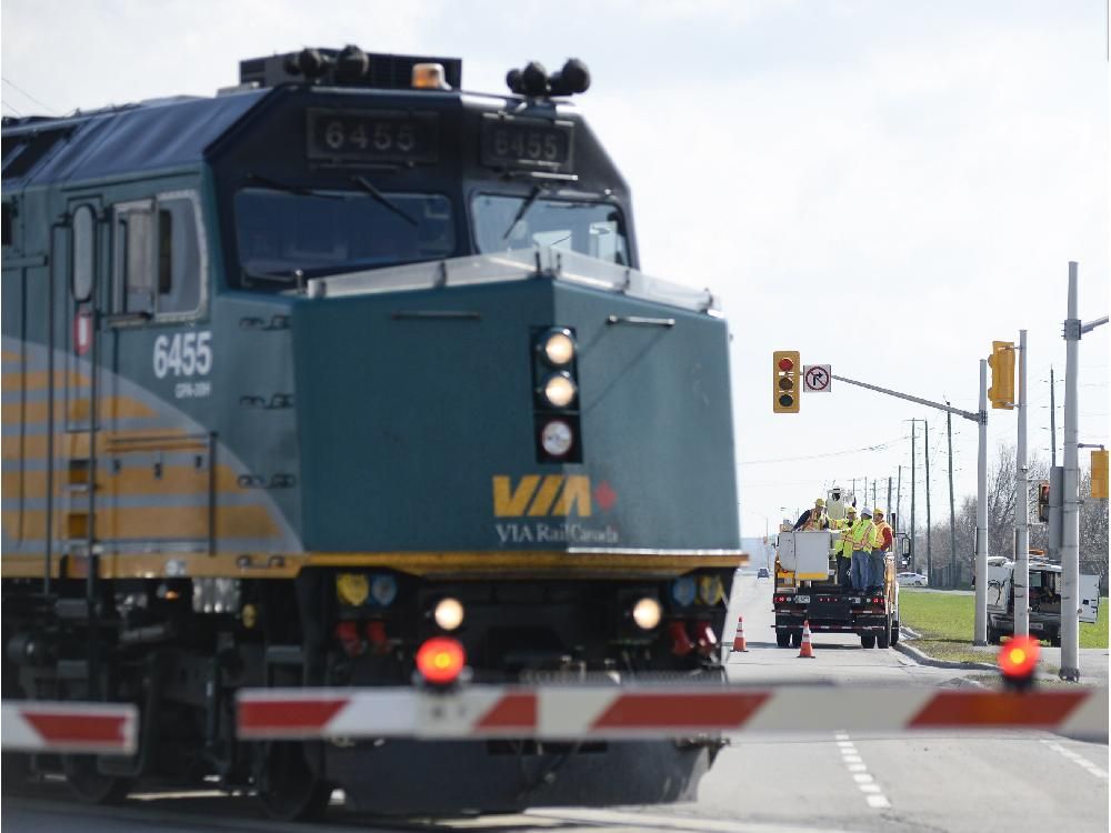 Timeline of events in the OC Transpo - Via train crash | Ottawa Citizen