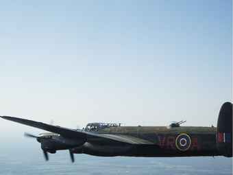 Photos and Video: Avro Lancaster lands in Gatineau | Ottawa Citizen