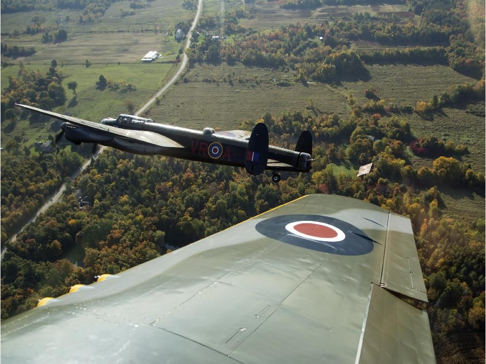 Photos and Video: Avro Lancaster lands in Gatineau | Ottawa Citizen