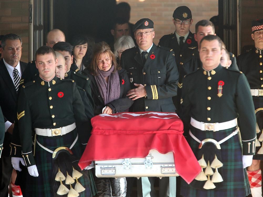 Thousands line streets as Cpl. Nathan Cirillo returns home (with video ...