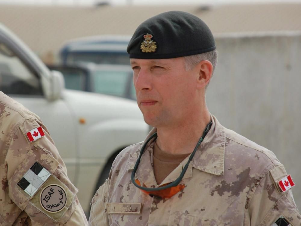 300 military personnel received same moving benefit as Andrew Leslie ...