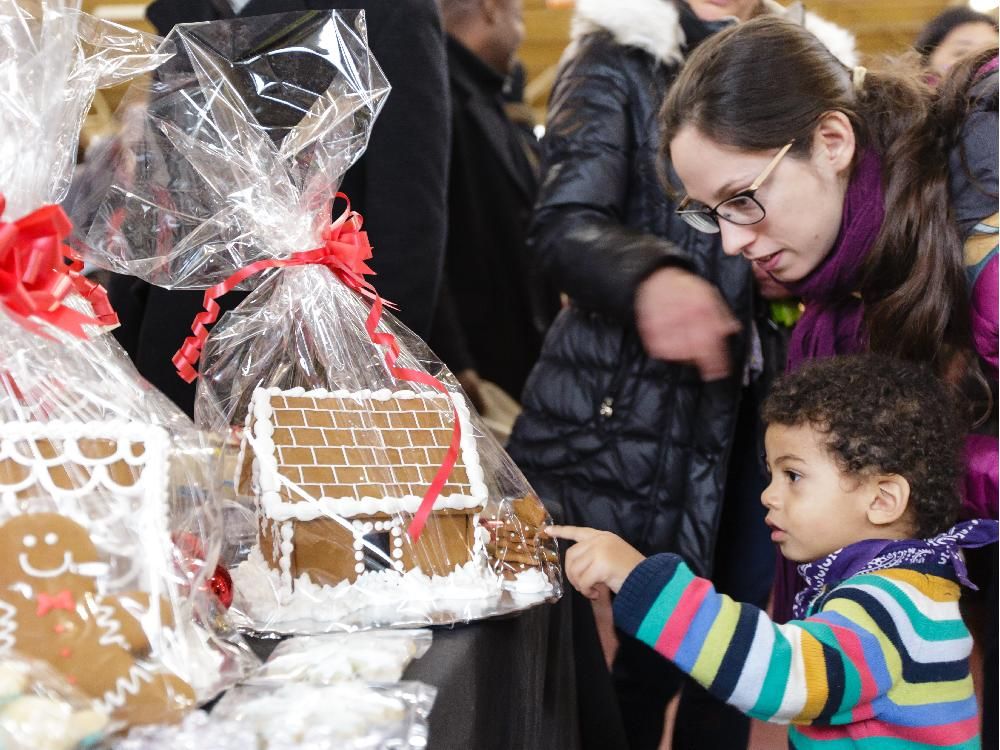 Photos: Lansdowne Farmers' Christmas Market | Ottawa Citizen
