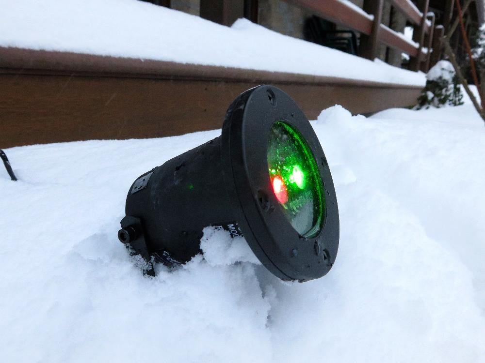 House Works: Elf Light spotlight makes outdoor Christmas lights easy ...