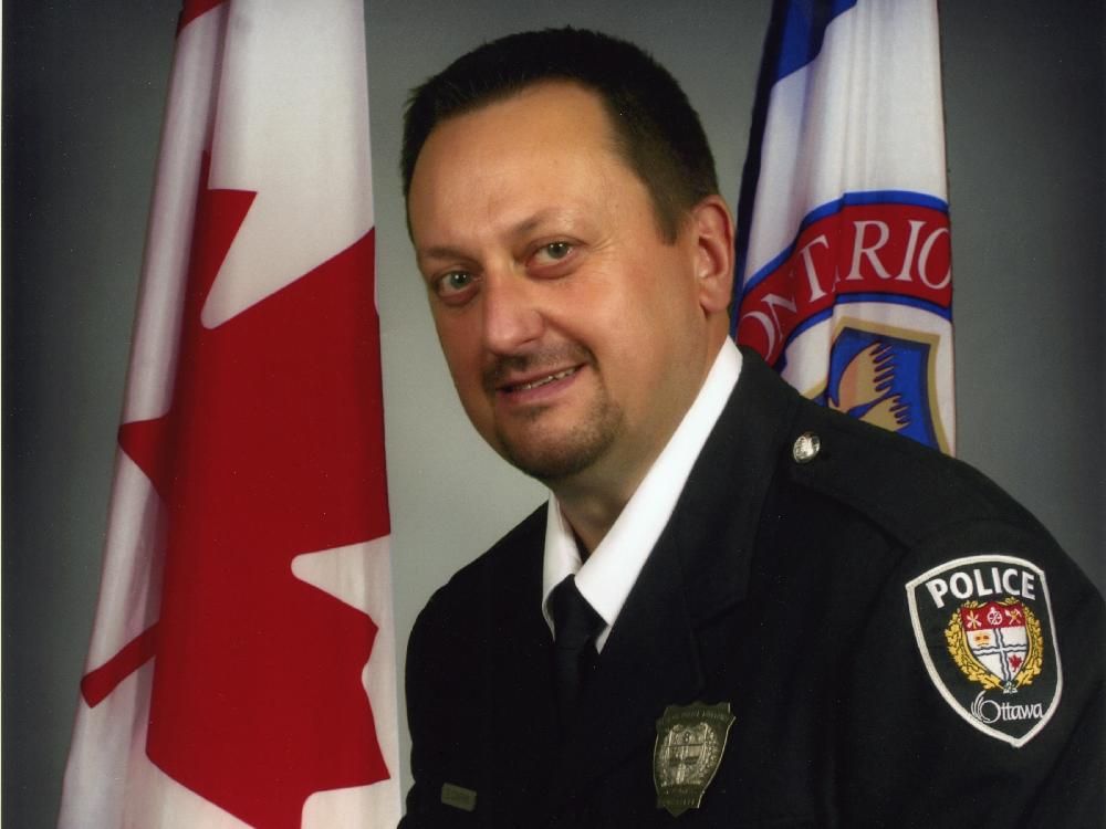 Ottawa police officers honour Const. Eric Czapnik on fifth anniversary ...
