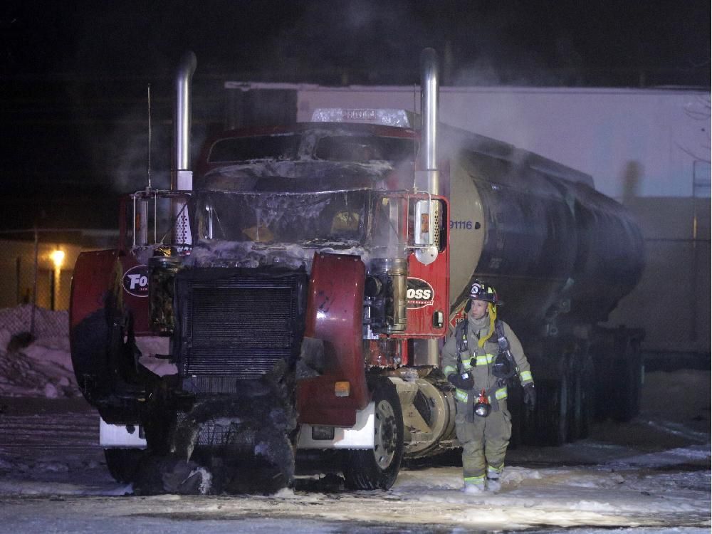 Fire breaks out in cab of fuel tanker on Merivale | Ottawa Citizen
