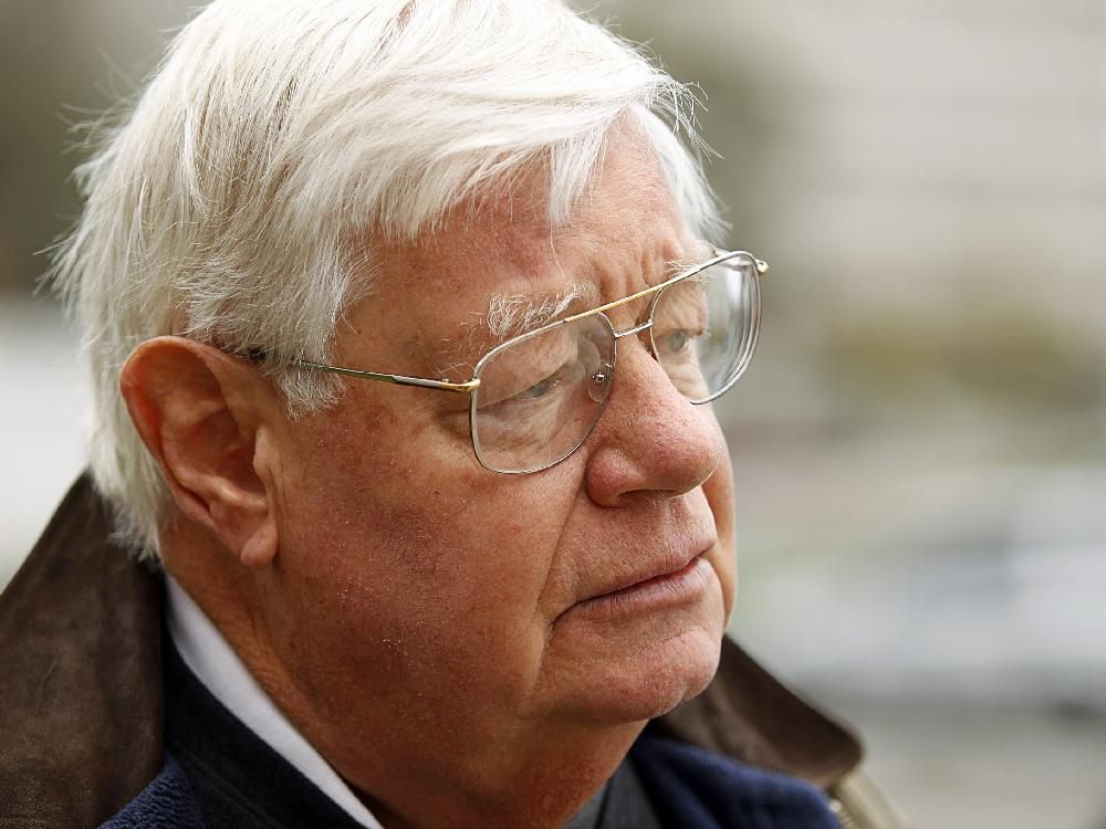 Egan: He's alive! First words from Lowell Green after docs find, fix ...