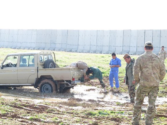 Canadian special forces call in air strikes and shoot ISIL gunmen ...