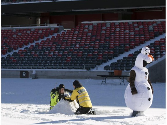 Lansdowne snowmen builders set new Guinness World record (with video ...