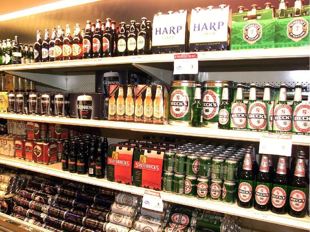 Microbrewers applaud proposed new rules for beer sales in Ontario ...